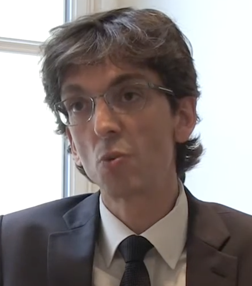 Philippe PERDRIX, Ancien journaliste et consultant en communication, 35 ...